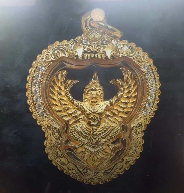 LP Wara Wat Pho Thong Garuda, Hobbies & Toys, Memorabilia ...