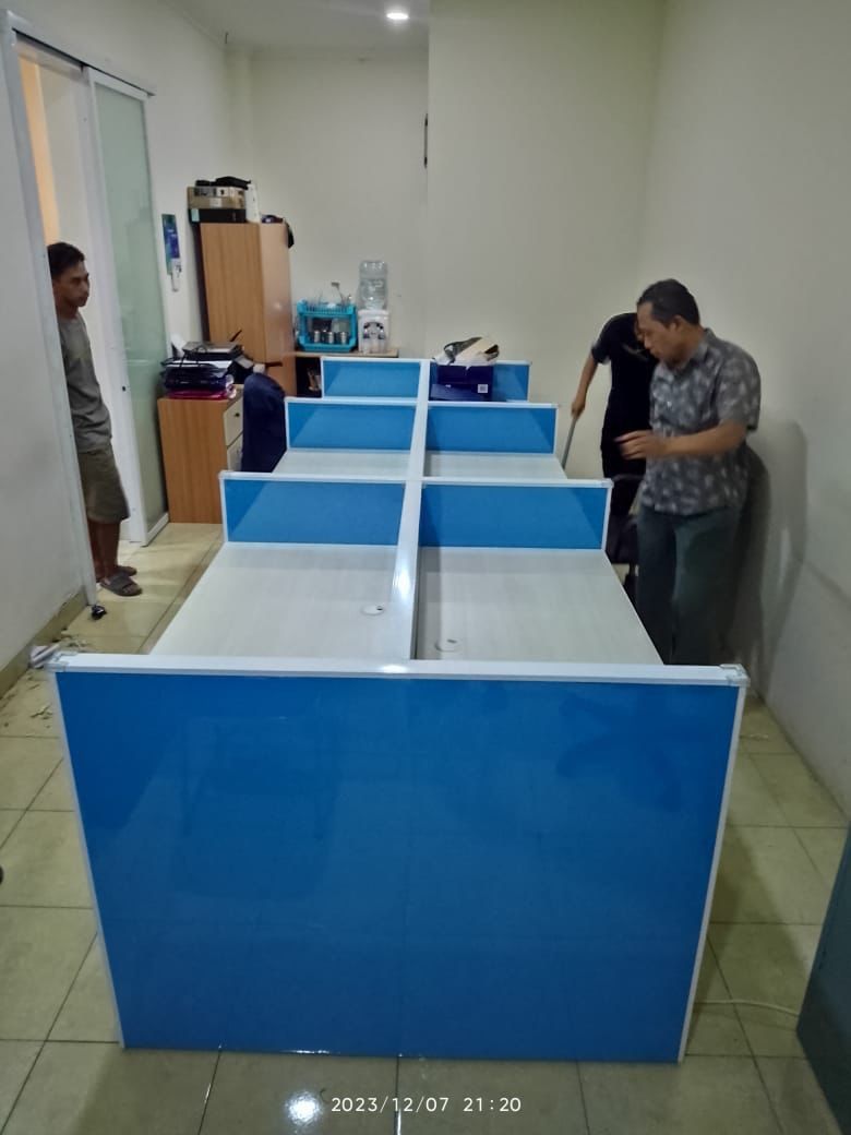 Meja sekat kantor - meja partisi - meja kantor (per 1 meja), Perabotan ...