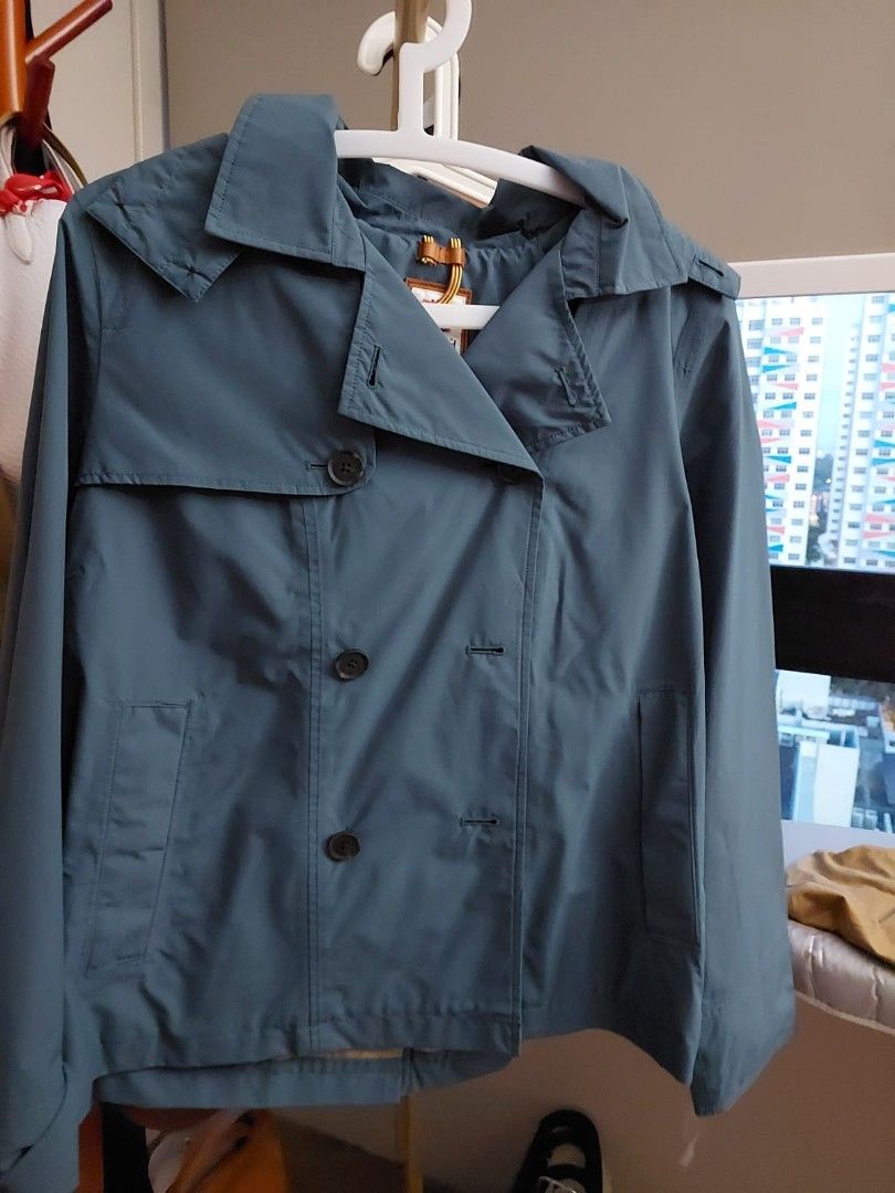 Nylon waterproof Jacket, Women's Fashion, Coats, Jackets and Outerwear ...