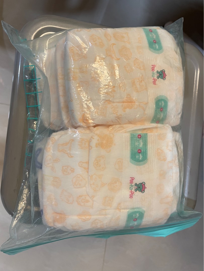 Pee Ka Poo Diapers L size, Babies & Kids, Bathing & Changing, Diapers ...