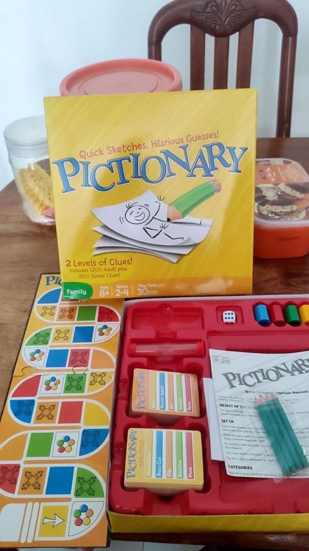 Pictionary Family Game, Hobbies & Toys, Toys & Games on Carousell