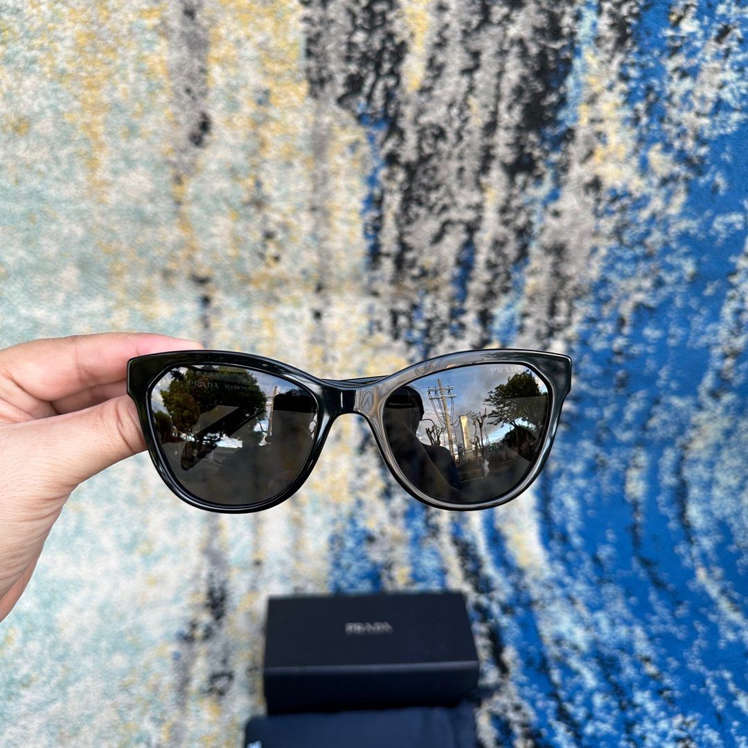 PRADA SPR 15V BUTTERFLY SUNGLASSES, Women's Fashion, Watches ...