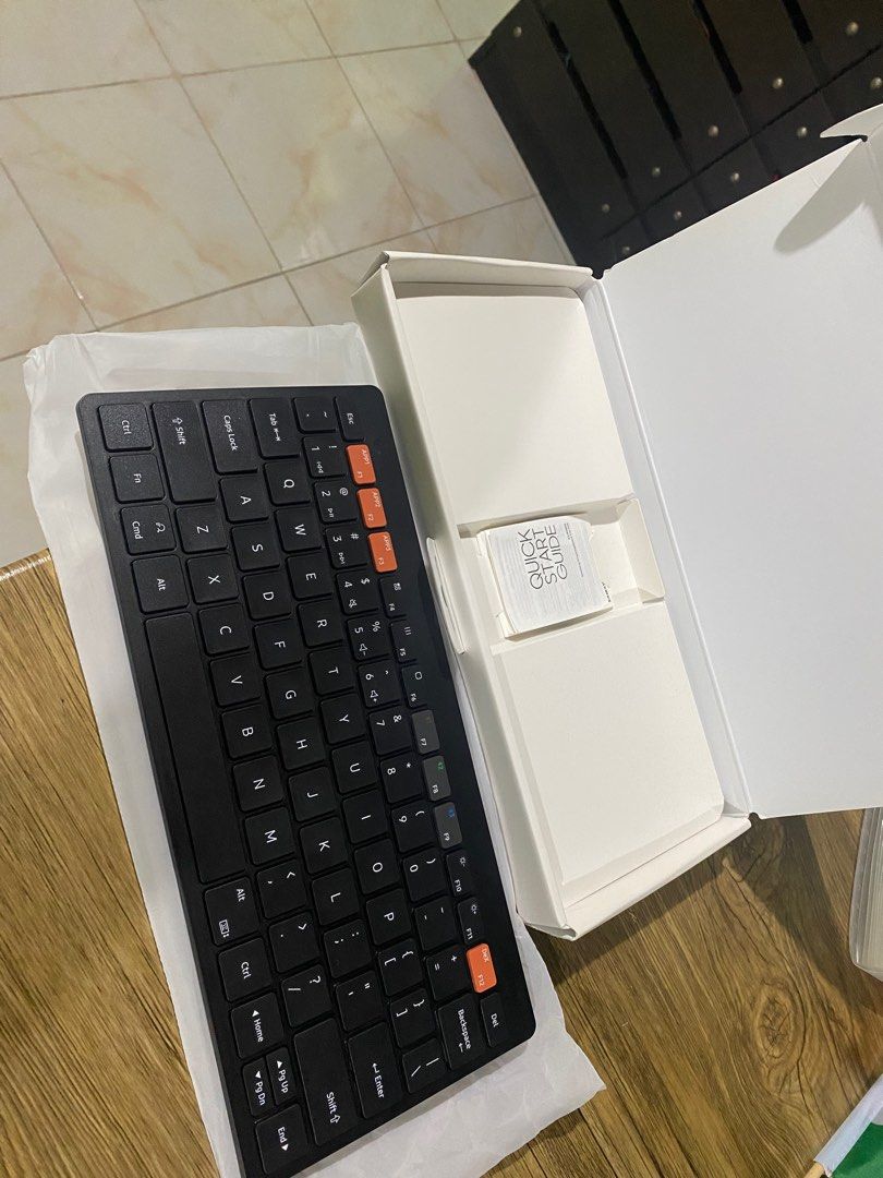 Samsung Bluetooth Keyboard (Trio 500), Computers & Tech, Parts ...