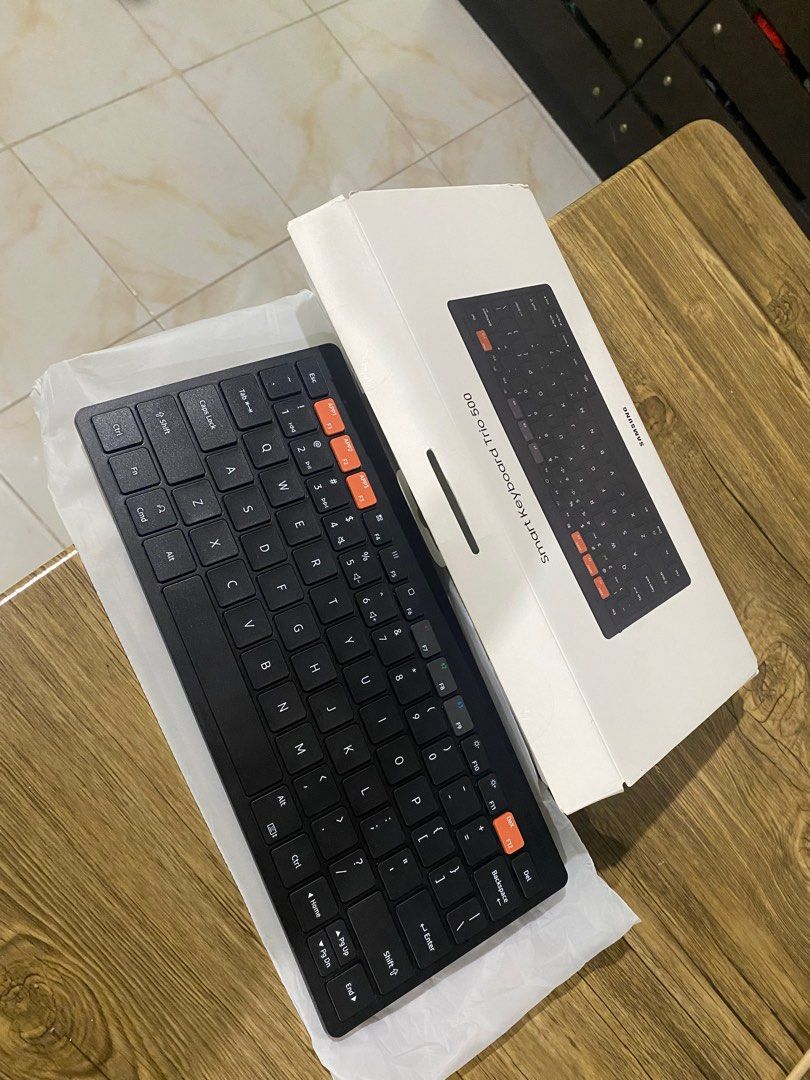 Samsung Bluetooth Keyboard (Trio 500), Computers & Tech, Parts ...