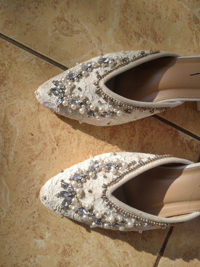 Sepatu payet cantik, Fesyen Wanita, Sepatu di Carousell