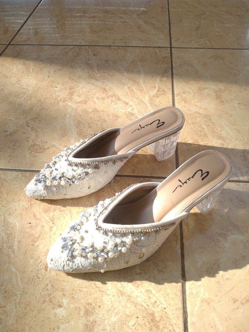 Sepatu payet cantik, Fesyen Wanita, Sepatu di Carousell