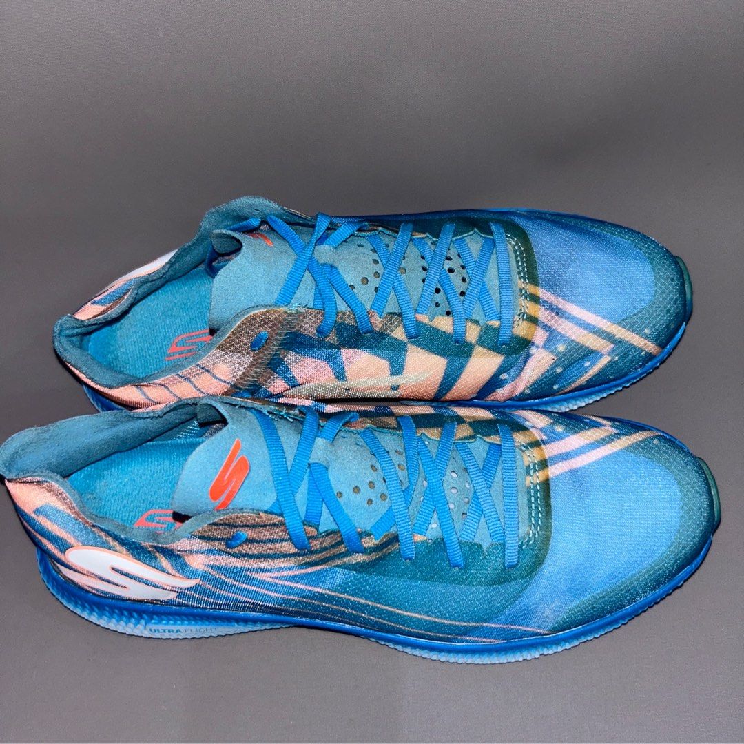 Skechers ultra flight shoes size 39, Fesyen Wanita, Sepatu di Carousell