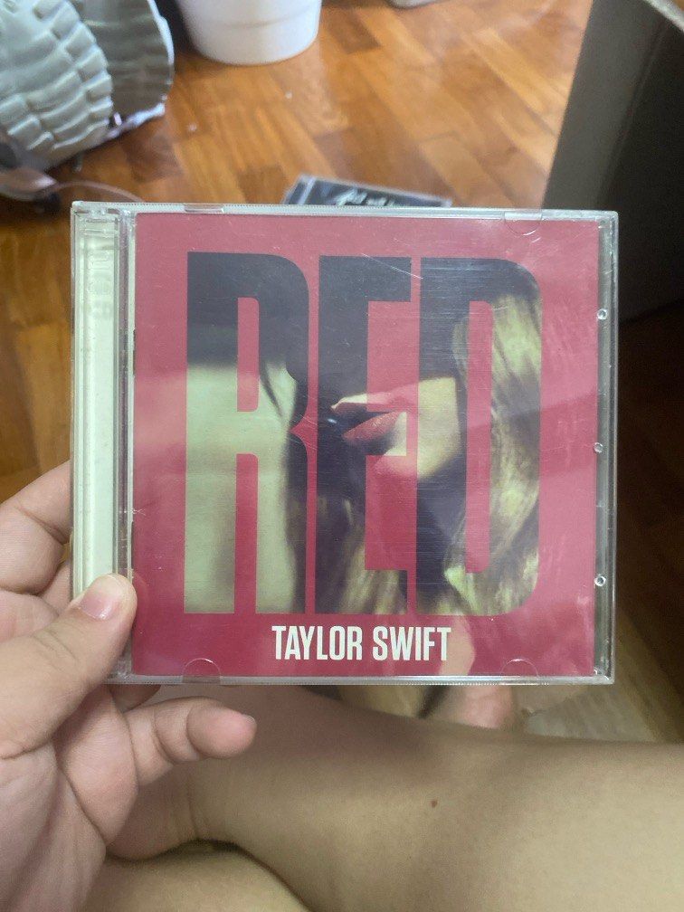 Taylor swift Red CD, Hobbies & Toys, Music & Media, CDs & DVDs on Carousell
