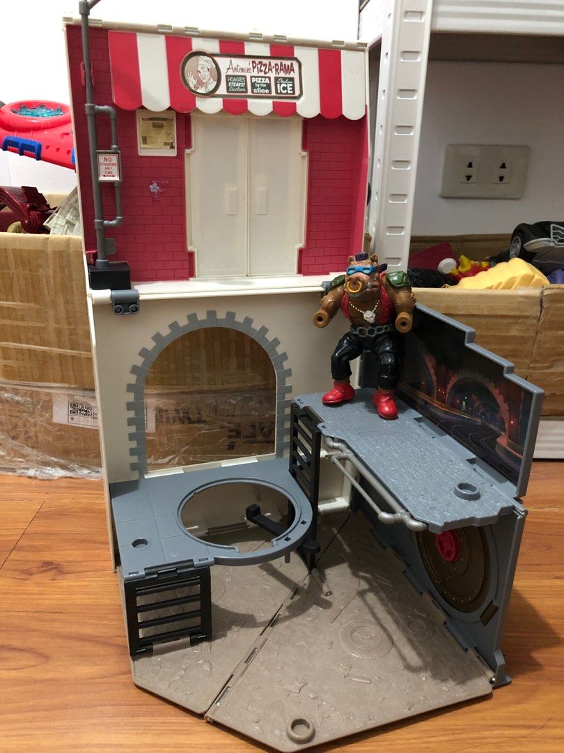 TMNT ninja turtle pizza parlor playset, Hobbies & Toys, Toys & Games on ...