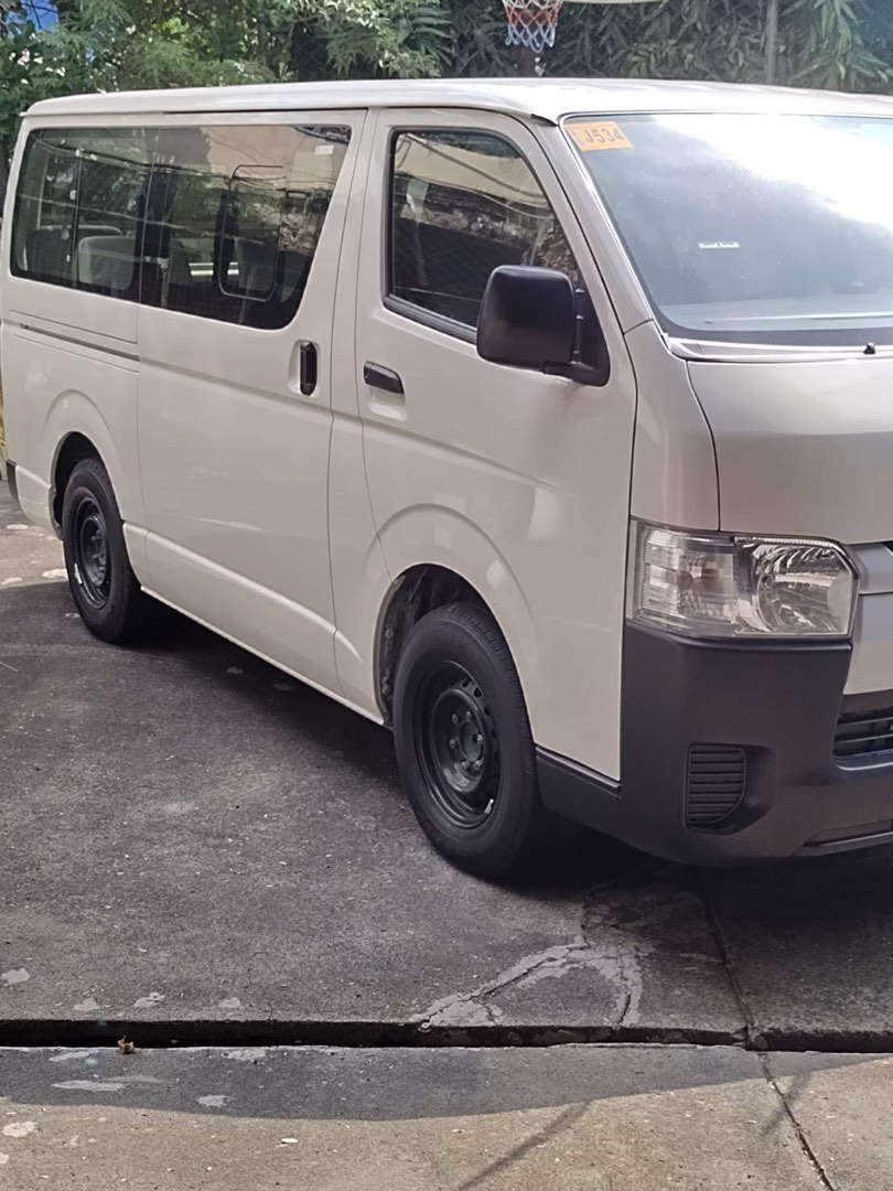 Toyota Hiace 2.8 High Roof GL Commuter 14-Seater (A), Cars for Sale ...