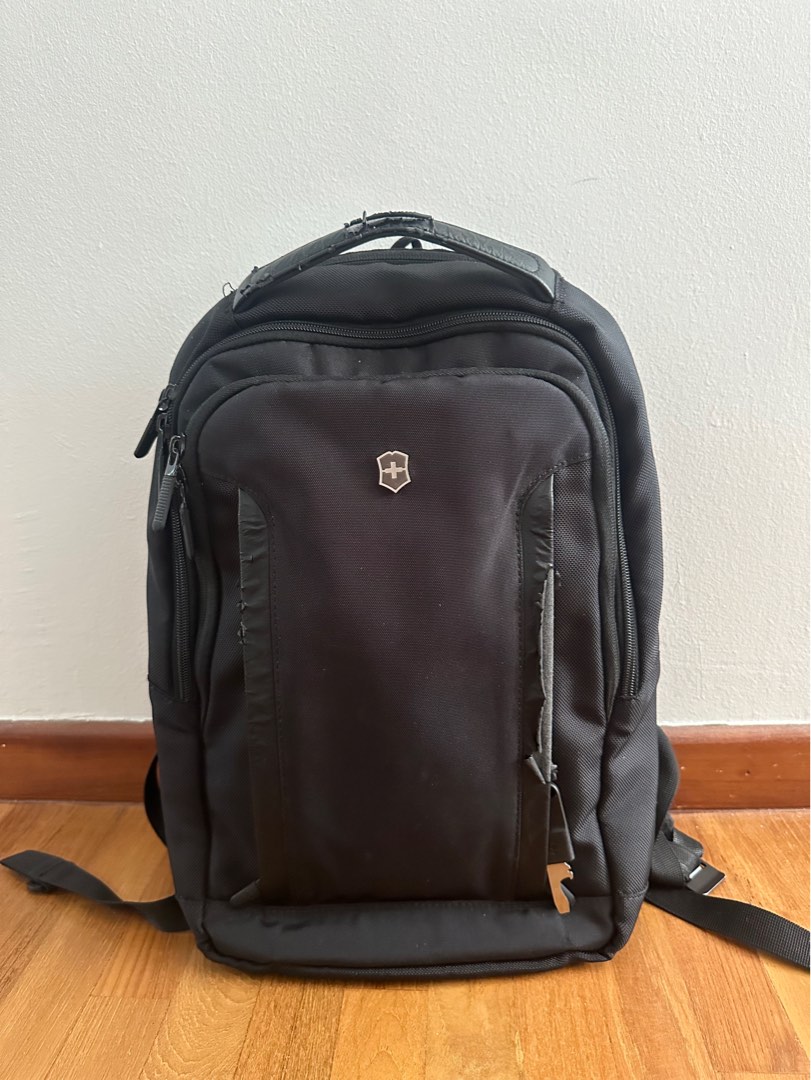 VICTORINOX Bag pack men office work, Men's Fashion, Bags, Backpacks on ...