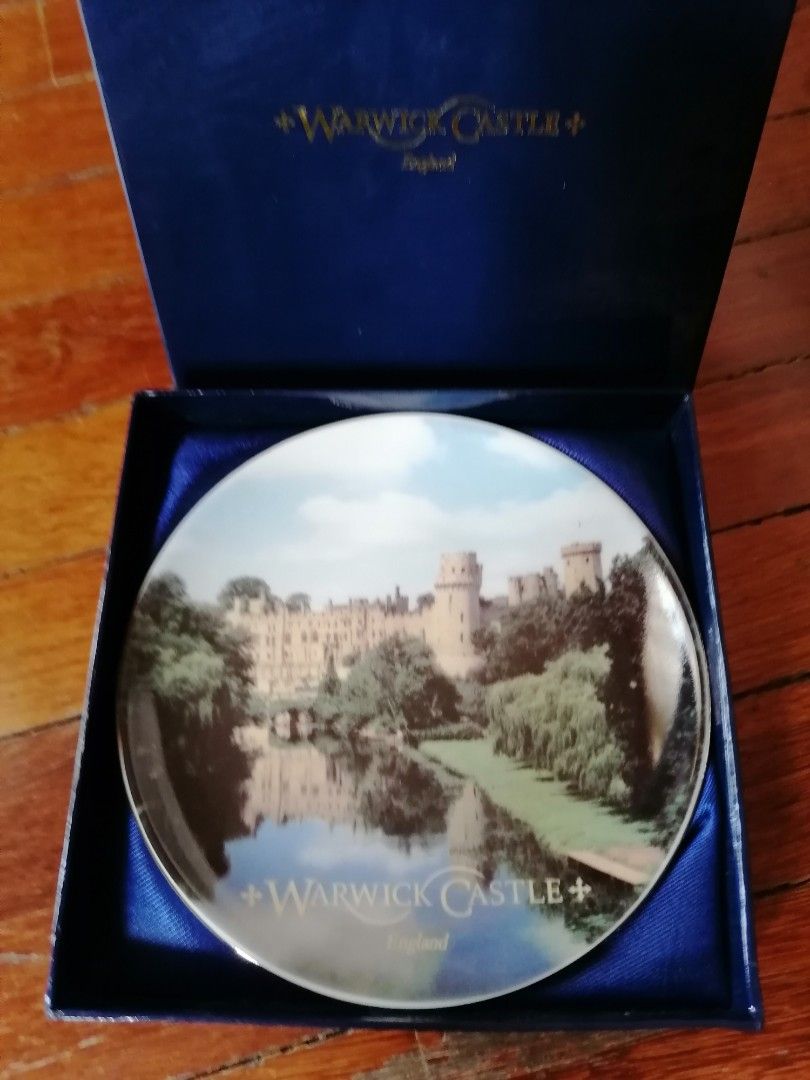 Warwick Castle Plate, Hobbies & Toys, Collectibles & Memorabilia ...