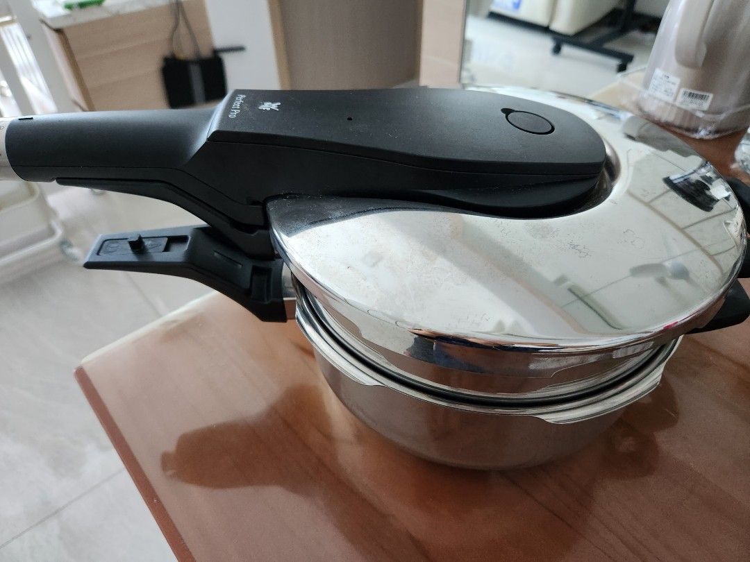 WMF Perfect Pro Pressure cooker set (4.5L+3L), TV & Home Appliances ...