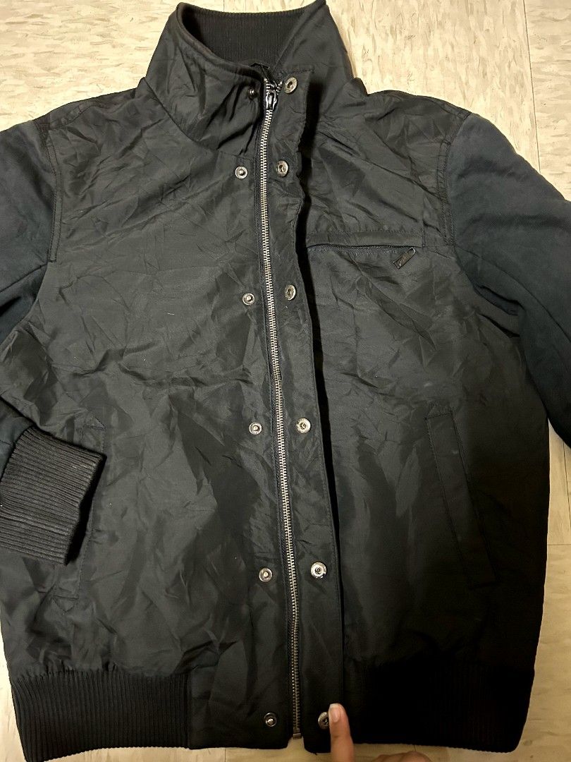 Yishion Bomber Jacket (Singapore brand), Men's Fashion, Coats, Jackets and Outerwear on Carousell