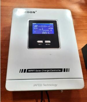 40A 12/24V Zamdon MPPT Solar Charge Controller, Photography ...