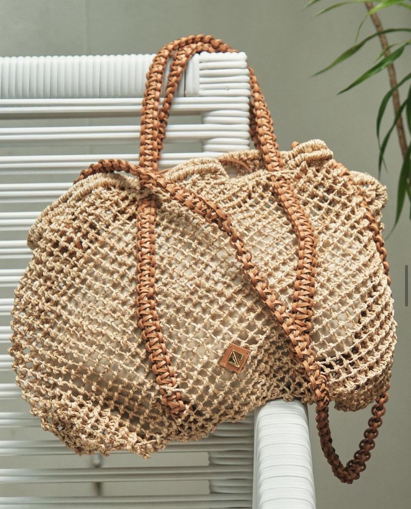 Aranaz Tejido Trenzo in Natural and Tan, Women's Fashion, Bags ...