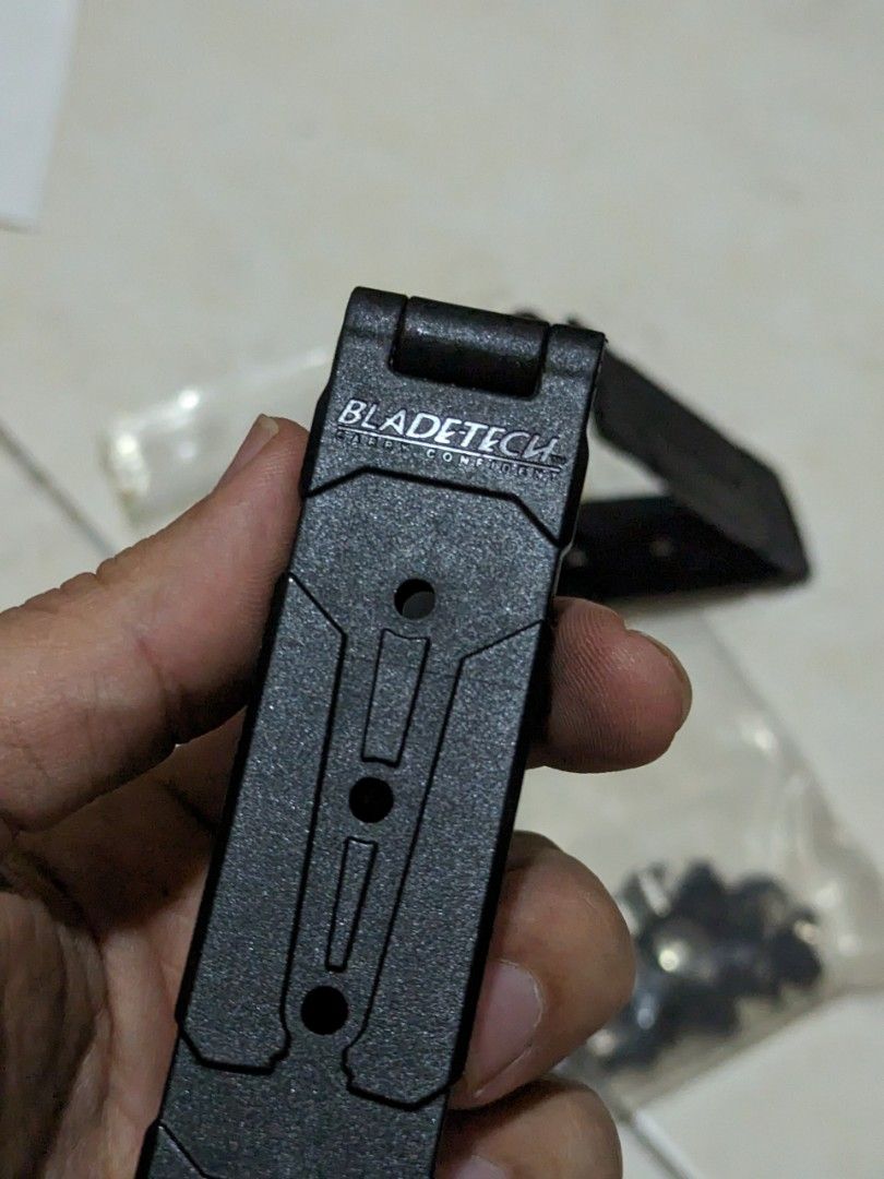Bladetech Molle Lok Gen 3 Small, Sports Equipment, Other Sports ...