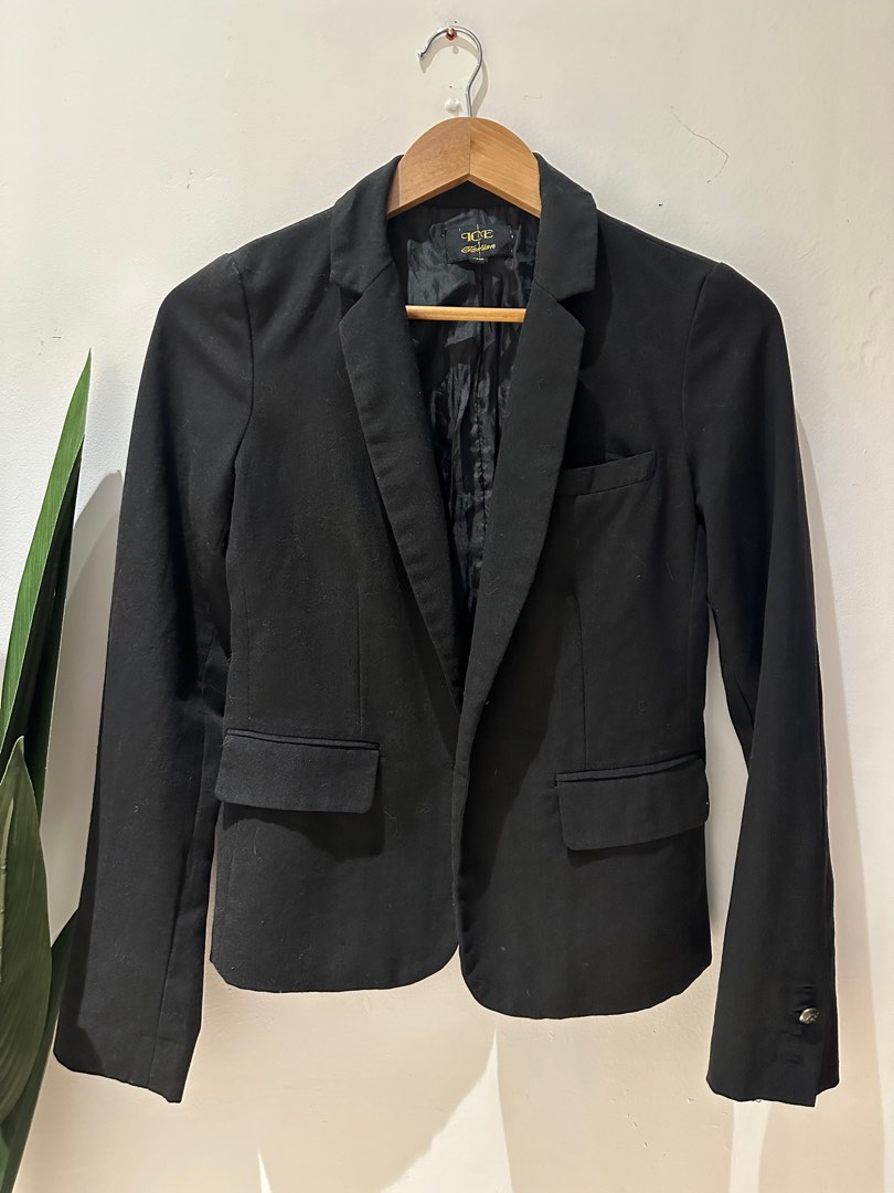 Blazzer, Women's Fashion, Coats, Jackets and Outerwear on Carousell