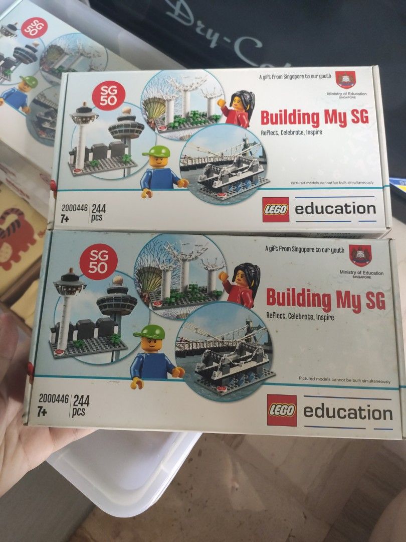 Building my sg Lego set, Hobbies & Toys, Toys & Games on Carousell