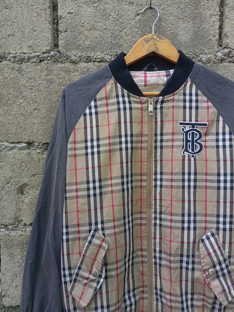 BURBERRY PLAID ZIPPER JACKET, Luxury, Apparel on Carousell