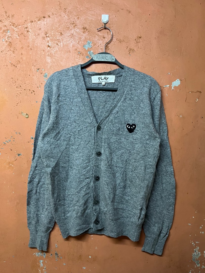 CDG knitted Cardigan gray (black heart), Men's Fashion, Coats, Jackets ...