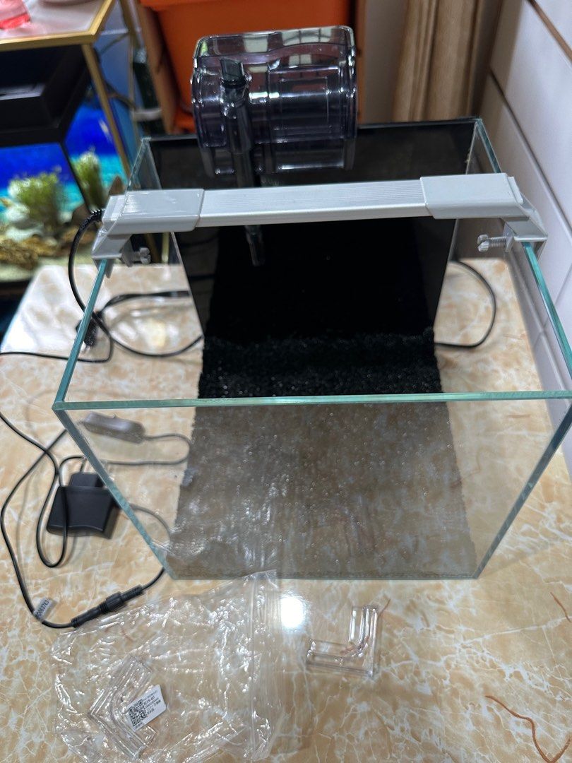 Crystal Clear Glass Fish Tank , Pet Supplies, Homes & Other Pet ...