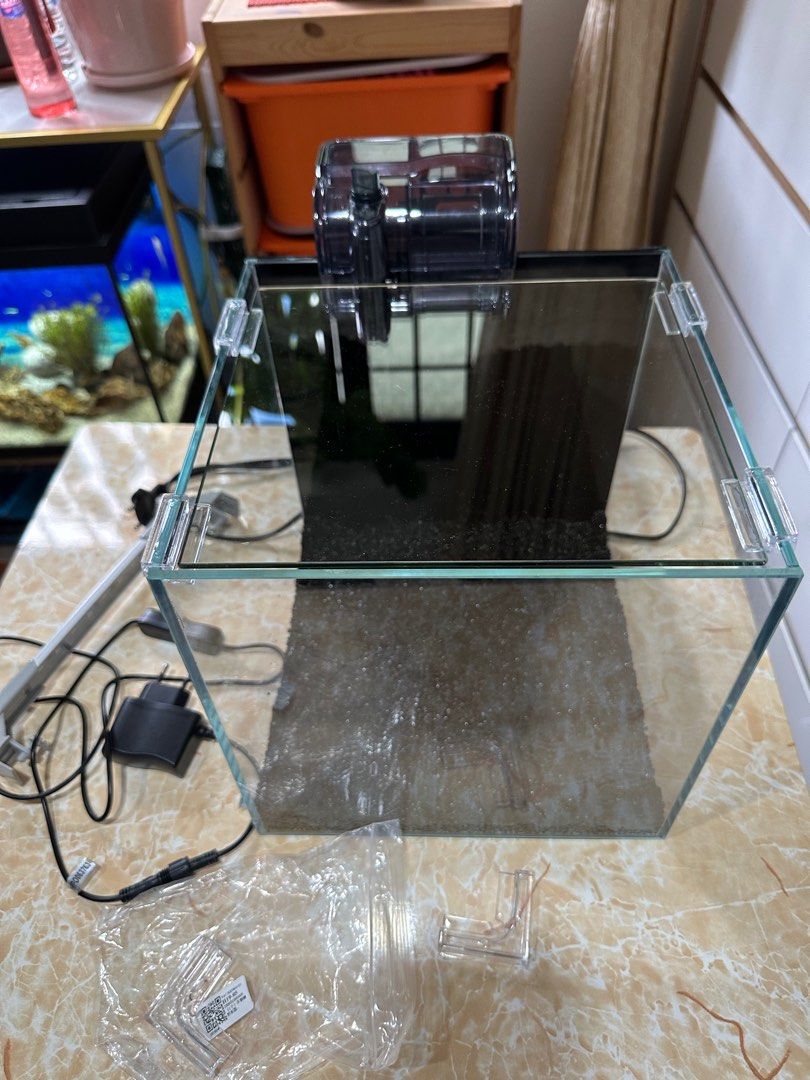 Crystal Clear Glass Fish Tank , Pet Supplies, Homes & Other Pet ...