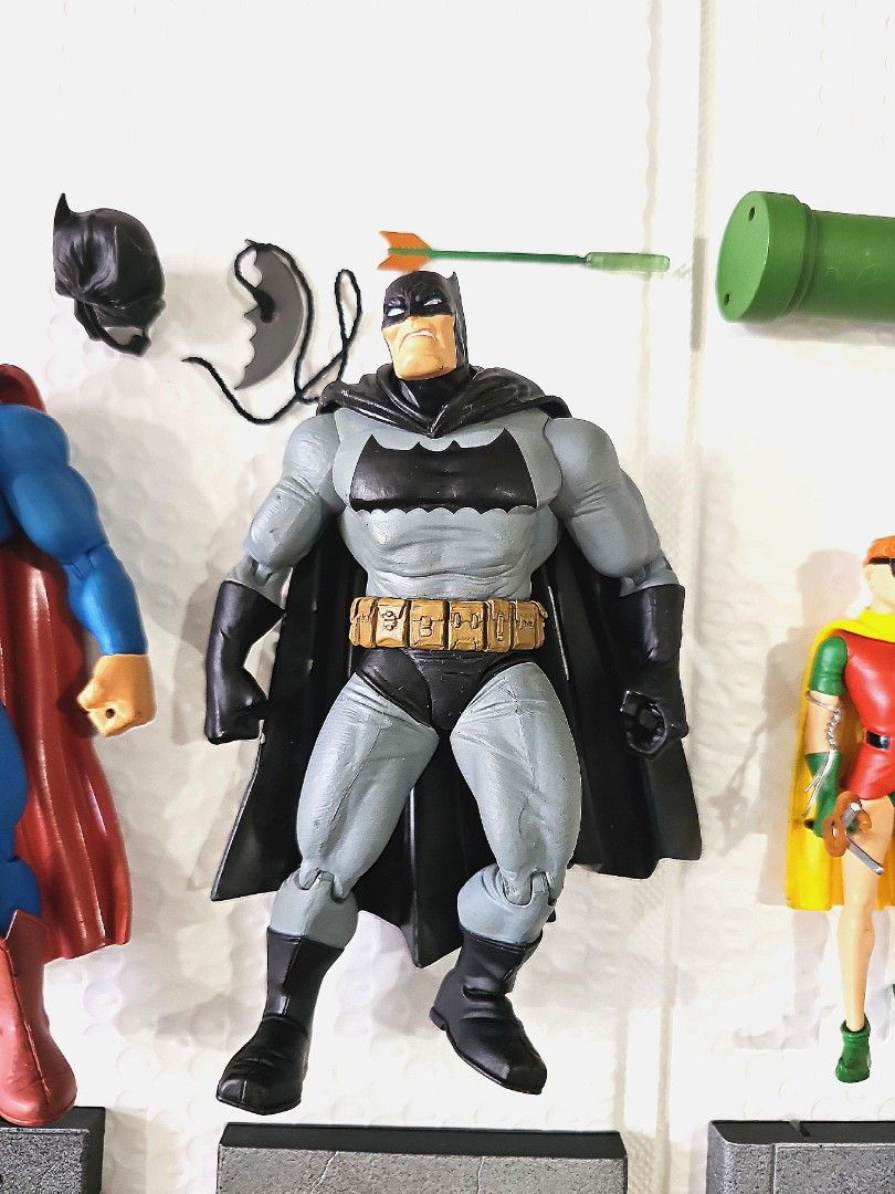 DC Direct Frank Miller's The Dark Knight Returns 2004 Complete with ...