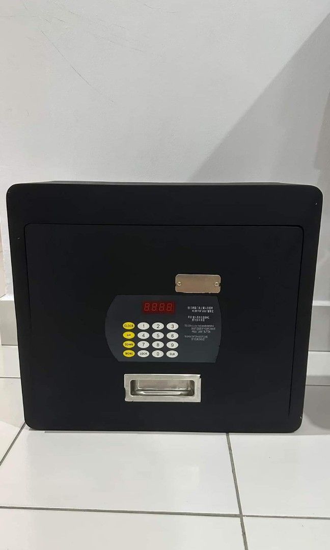 digital safety box, Furniture & Home Living, Security & Locks, Safe on ...