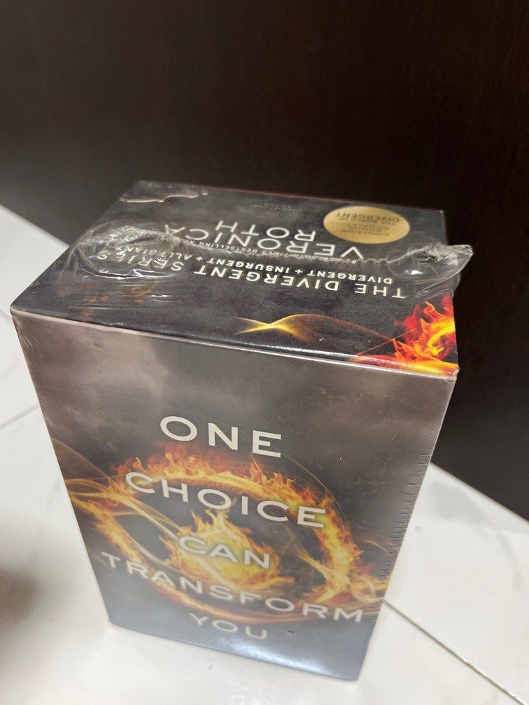 Divergent Complete Boxed Set, Hobbies & Toys, Books & Magazines ...