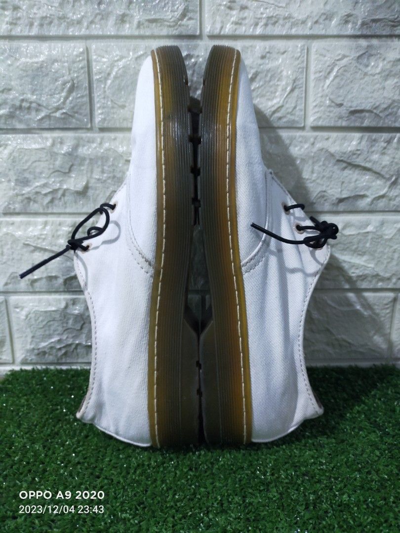 Doc Mart Authentic White Canvas /9.5uk, Men's Fashion, Footwear, Casual ...