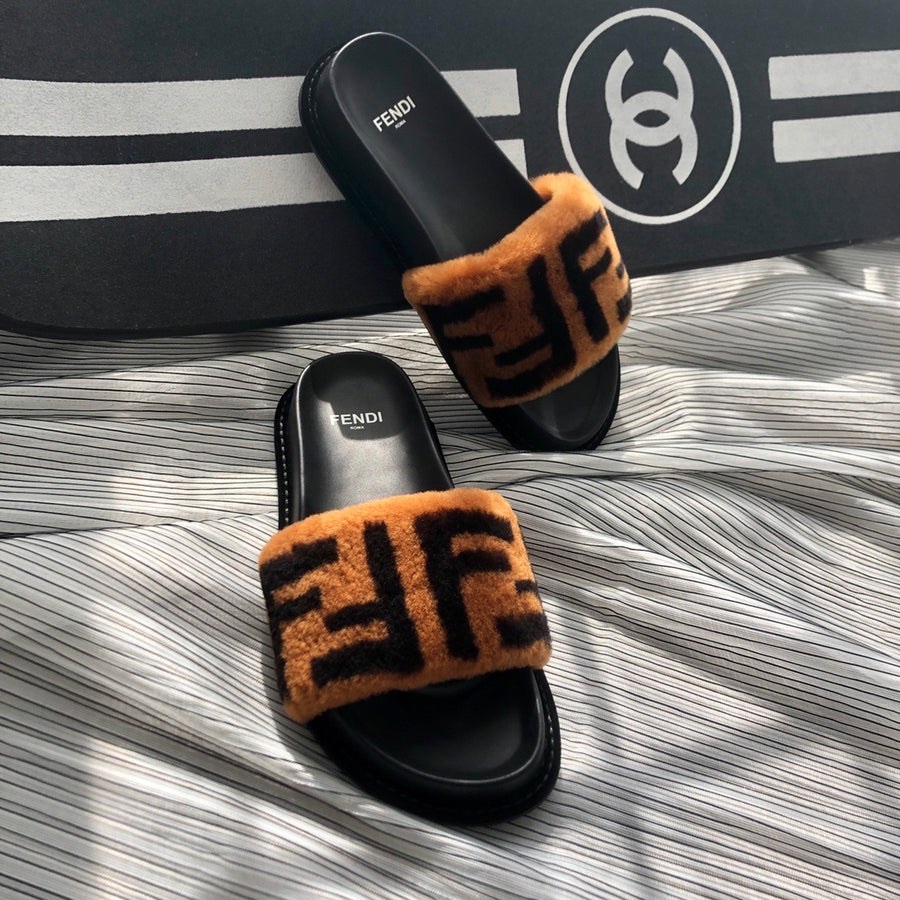 Fendi Slides, Luxury, Sneakers & Footwear on Carousell