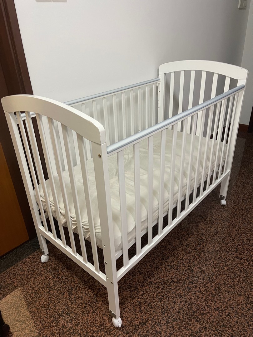 Free cot with tencel foam mattress, Babies & Kids, Baby Nursery & Kids ...