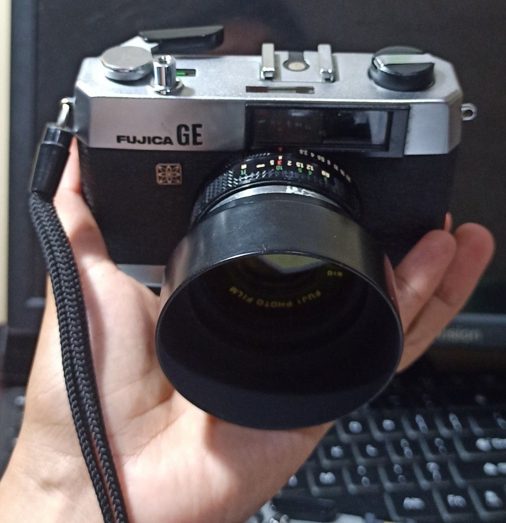 Fujica GE retro compact film camera, Photography, Cameras on Carousell