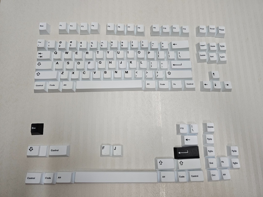 GMK Bleached keycap base set, Computers & Tech, Parts & Accessories ...
