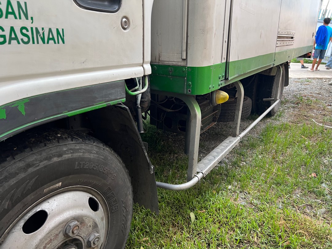 Isuzu Refer van truck 4hL1 engine 16ft desiel 2019 model 4hL1 engine desiel Auto, Cars for Sale ...