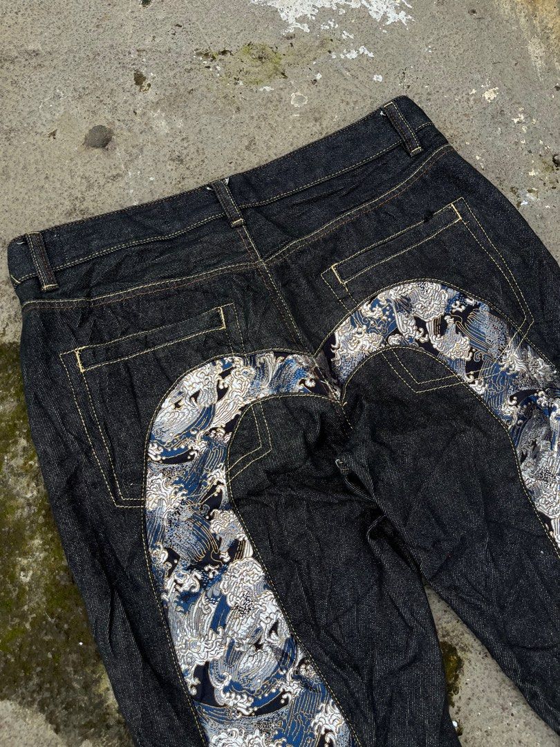 Jeans model Evisu, Fesyen Pria, Pakaian , Bawahan di Carousell