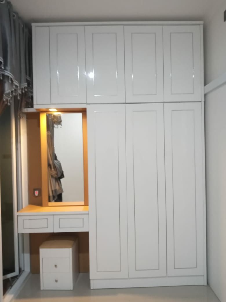 Lemari kabinet plus meja Rias, Perabotan Rumah di Carousell