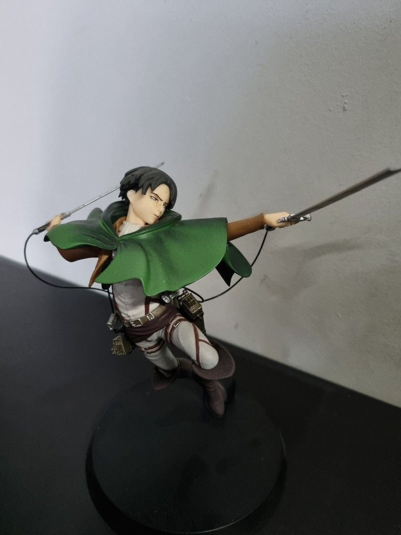 Levi Attack on Titan AOT Figurine, Hobbies & Toys, Memorabilia ...