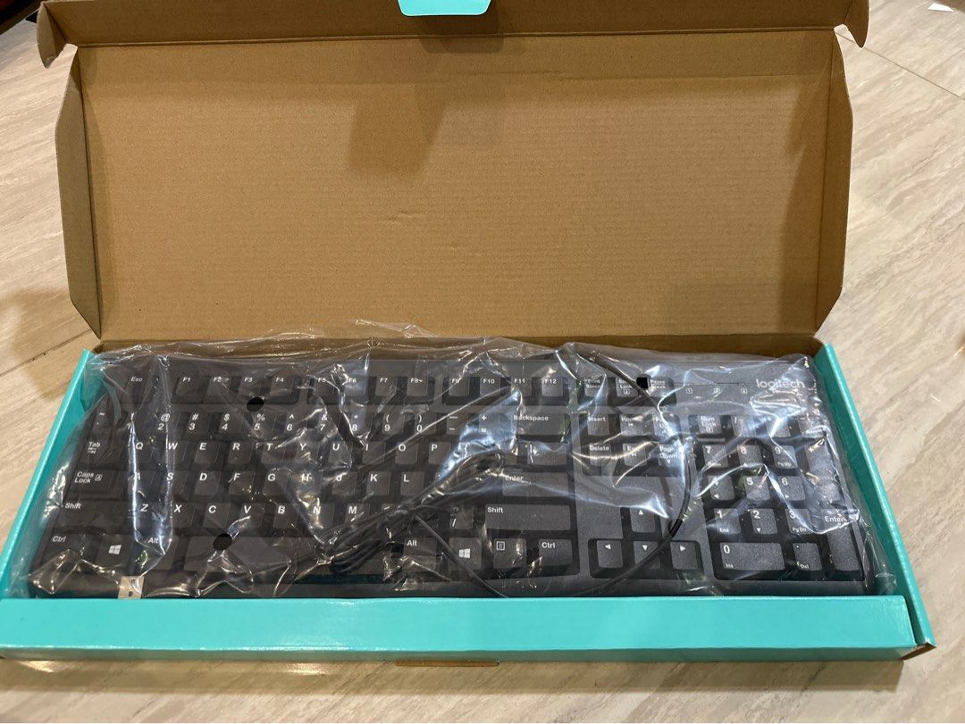 Logitech Plug And Play Usb Keyboard Computers And Tech Parts And Accessories Computer Keyboard On