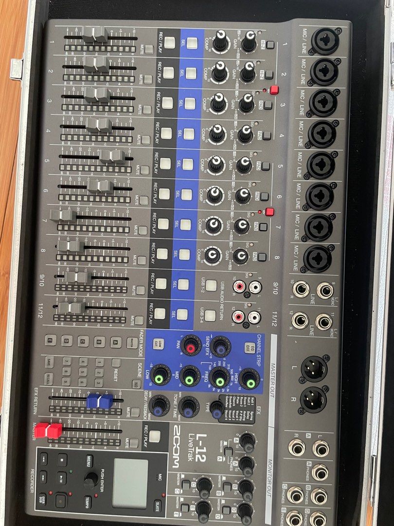 Zoom l12 Mixer and multitrack recorder , Audio, Other Audio Equipment ...