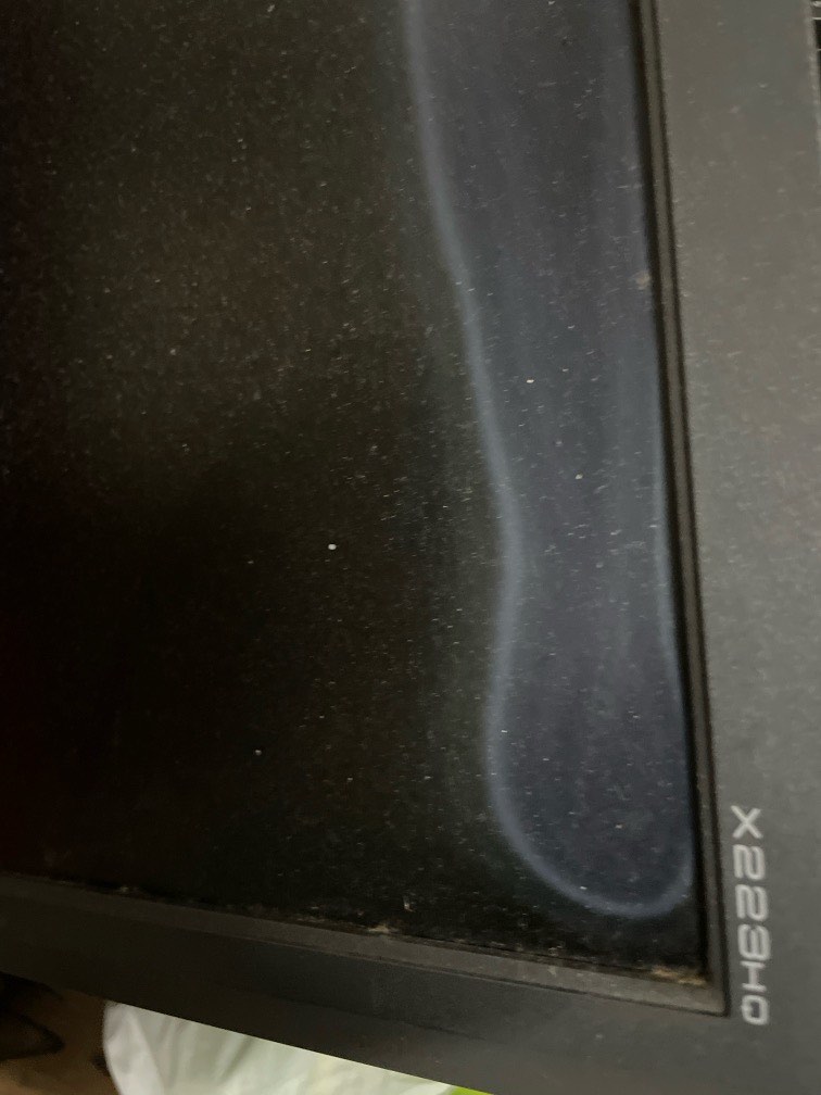 Monitor desktop computer faulty, Computers & Tech, Desktops on Carousell