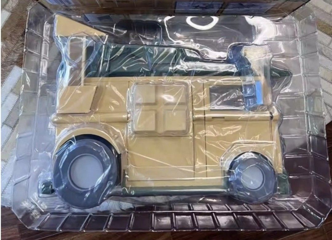 NECA TMNT Turtles in Disguise 4 pack, Turtle Van, Donatello's Portable ...