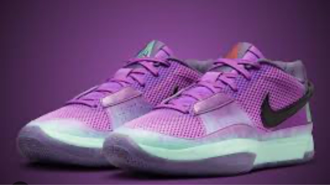 Nike ja 1 Christmas edition, Men's Fashion, Footwear, Sneakers on Carousell