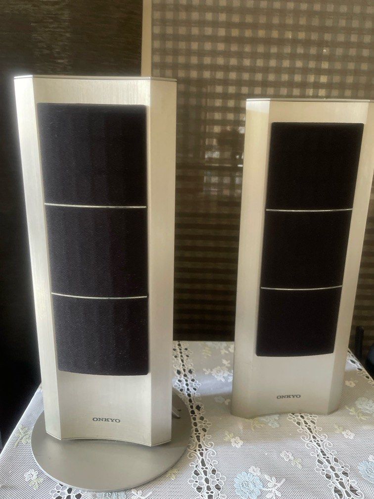 Onkyo sound speakers sub woofer home theater set model no SKW 150X made ...