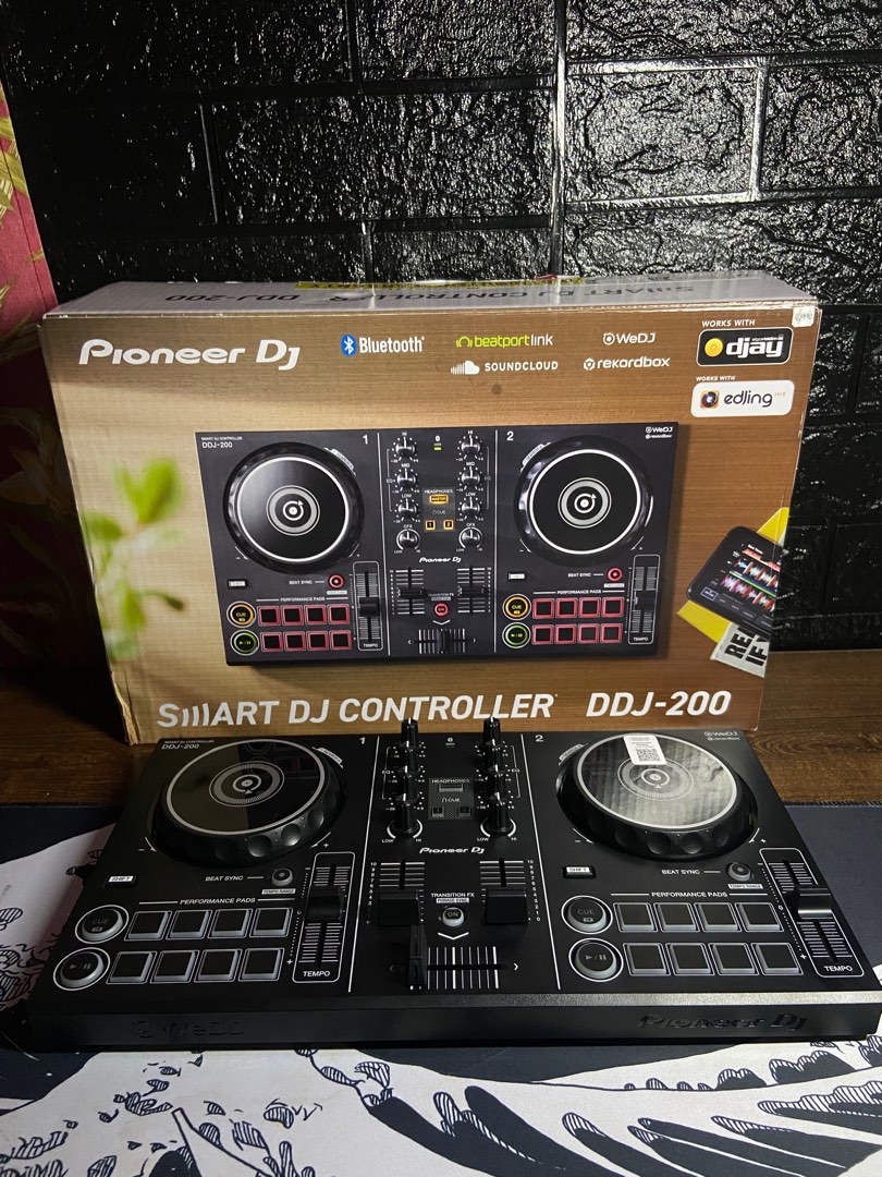PIONEER DDJ200, Audio, Portable Music Players on Carousell