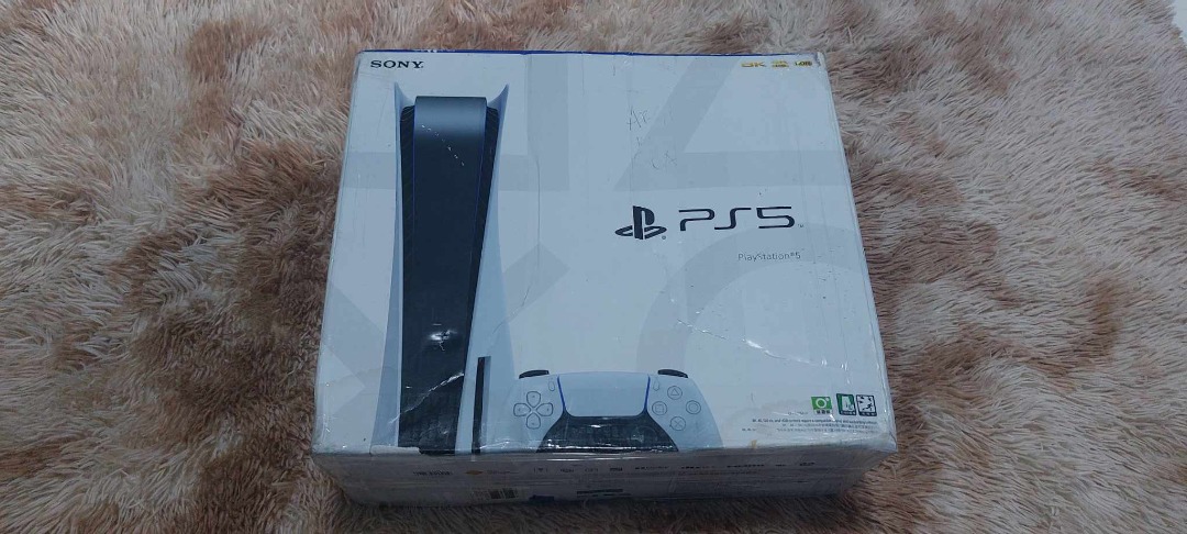 PS5 w/ box, Video Gaming, Video Game Consoles, PlayStation on Carousell
