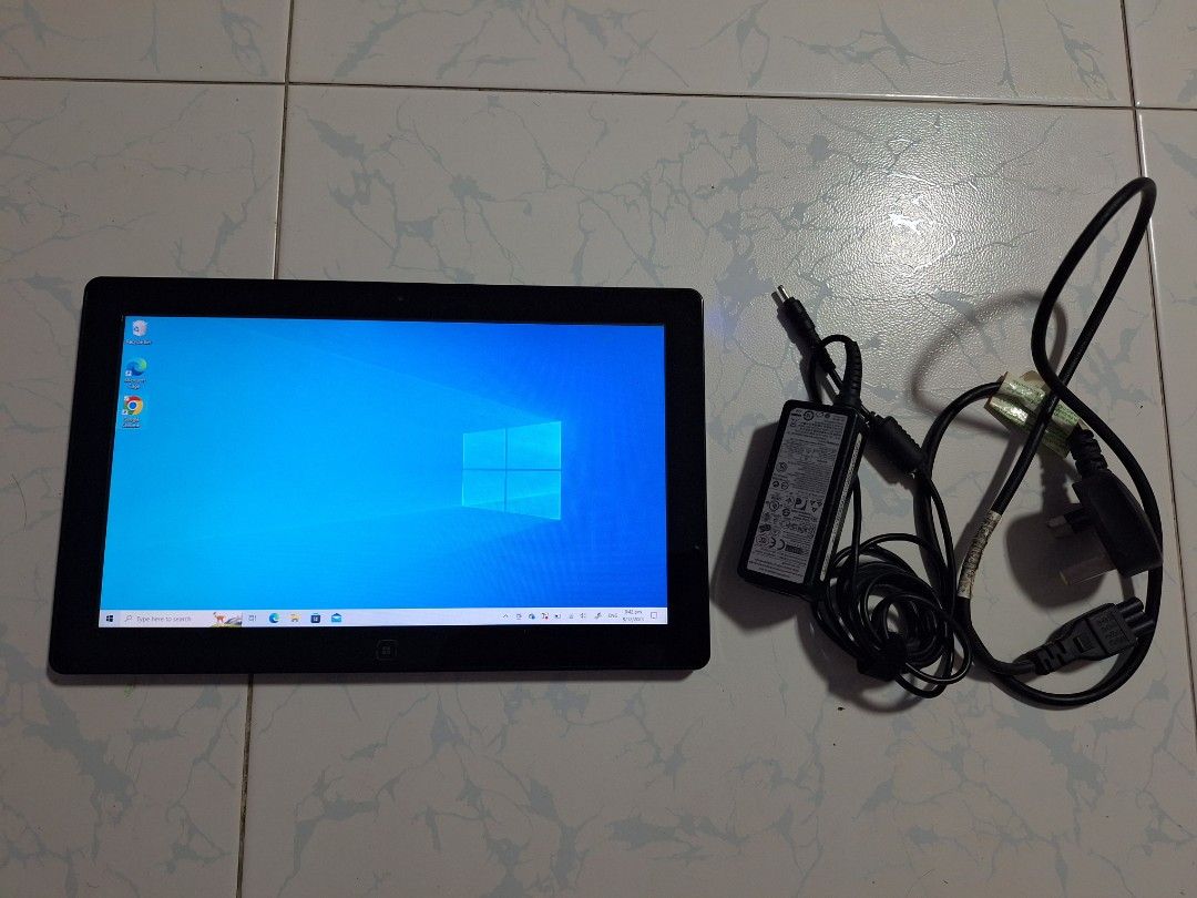 Samsung Windows 10 Tablet (Intel i5), Computers & Tech, Laptops ...