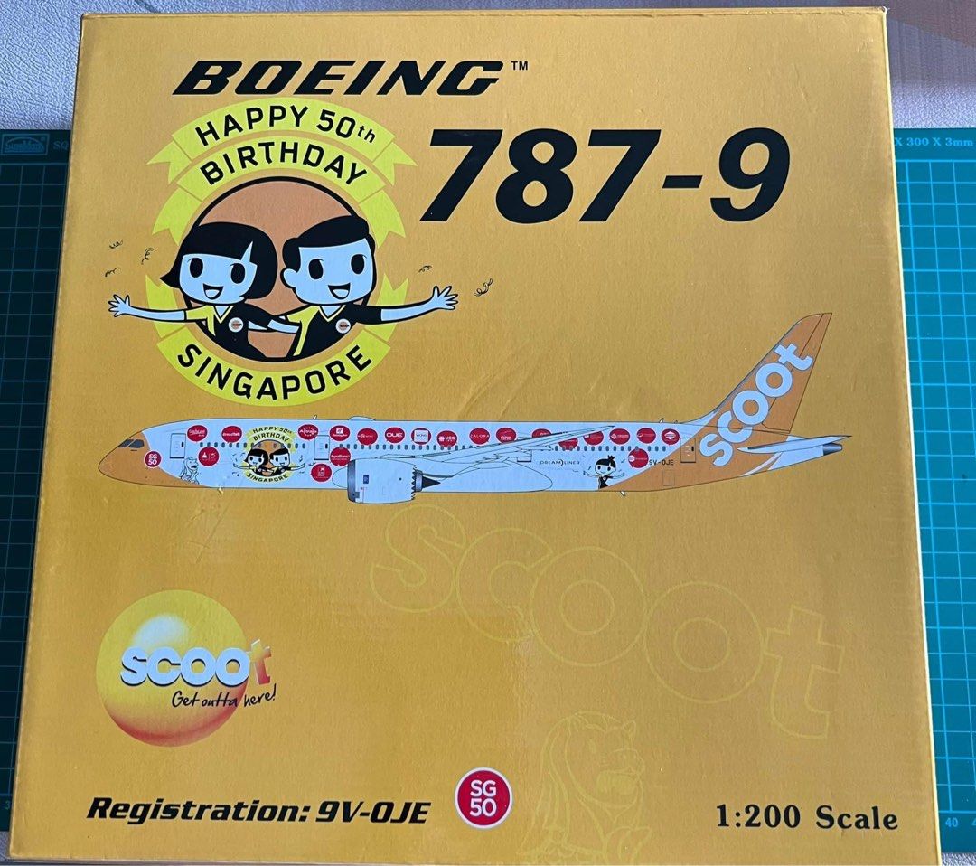 Scoots 787-9 SG50 Dreamliner, Hobbies & Toys, Memorabilia ...