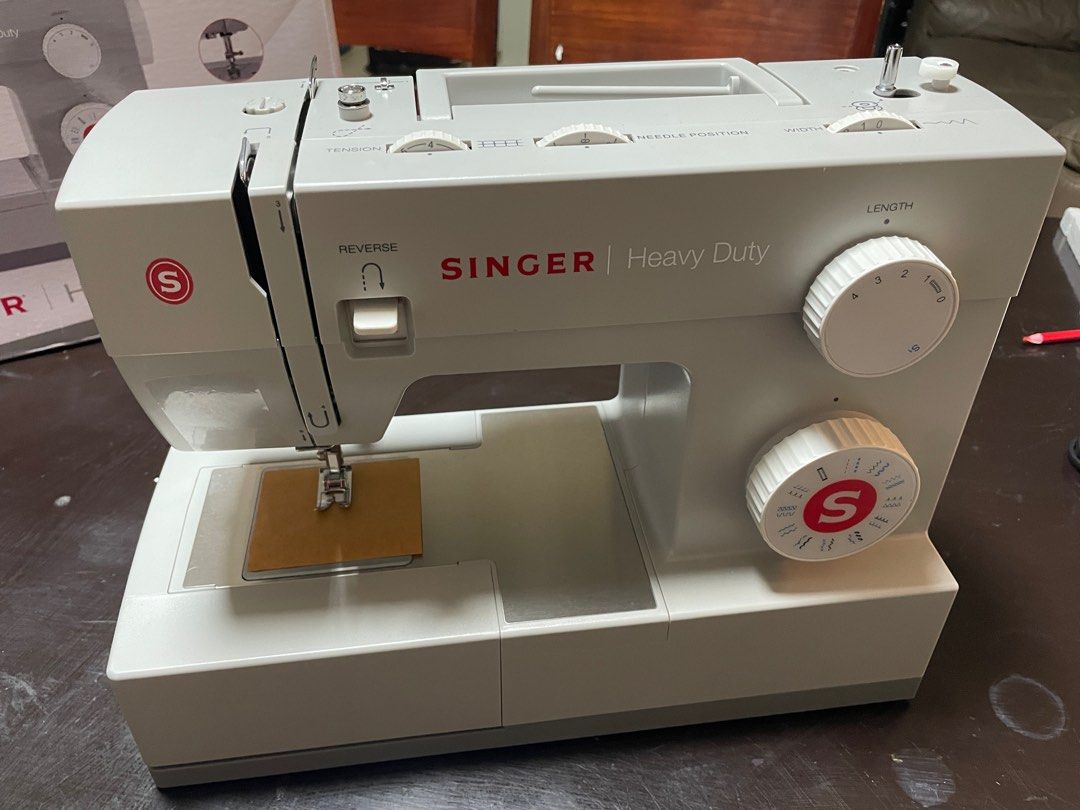 Singer Heavy Duty 4423 Sewing Machine, TV & Home Appliances, Other Home ...